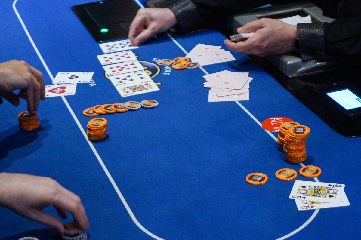 Main Event: Deon Sampson Falls to Justin Zaki | Seminole Hard Rock ...