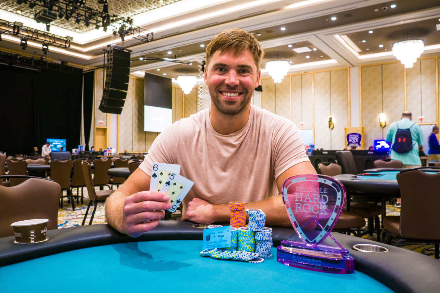 Elliott Smith Wins Event 19 for the First Guitar Pick Trophy of the ...